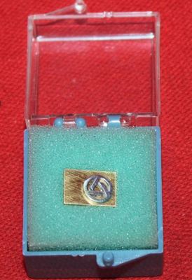 Colt Firearms Factory Employee Service Tie Tack | eBay