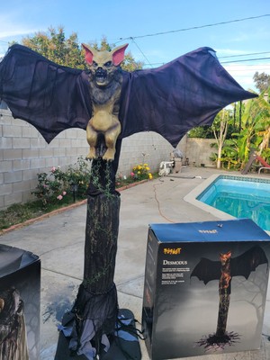 Spirit Halloween Animatronic 6 Ft Desmodus Bat Prop Tekky | eBay