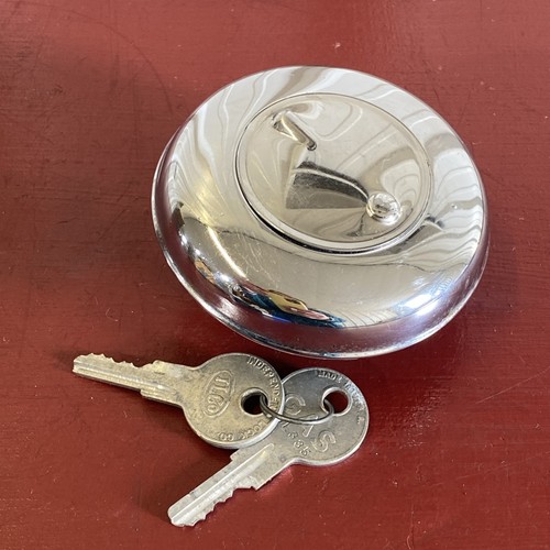 VINTAGE CHROME PLATED LOCKING GAS CAP WITH FLIP LID AND KEYS | eBay