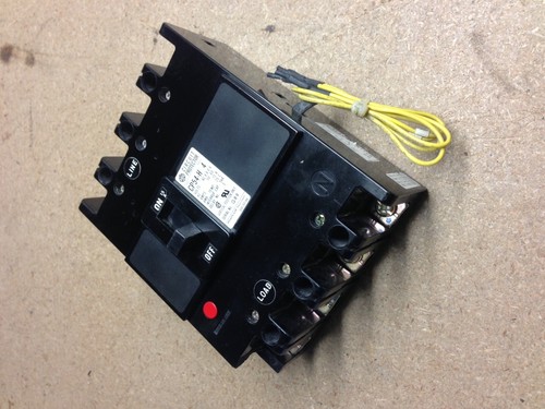 CP54-H Hitachi Circuit Breaker 15A 4 Pole with Alarm Switch CHIPPED TOP ...