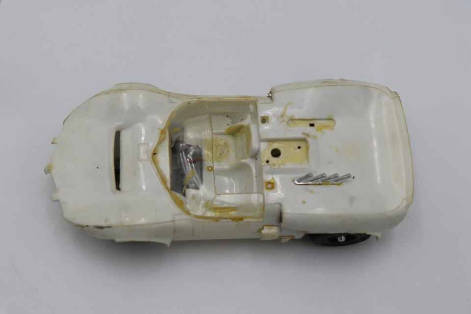 Vintage Cox Chaparral Body Runner On Very Nice Cox Chassis W/ Accs 1/24 ...