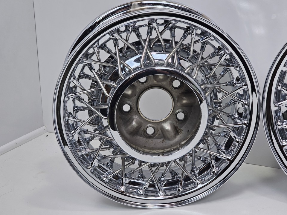 NICE 14x5.5 Roadster Wire Wheels Set 5x4.5 in Pattern 3.5 in BS Ford ...