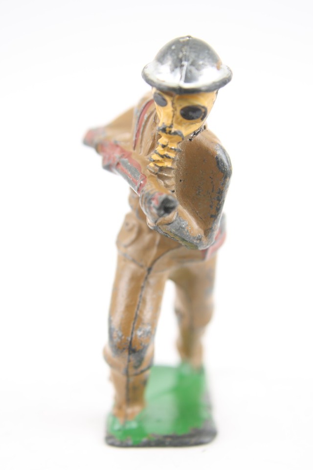 1930-40s Barclay B192 Lead Dimestore Toy Soldier Charging w Gas Mask ...