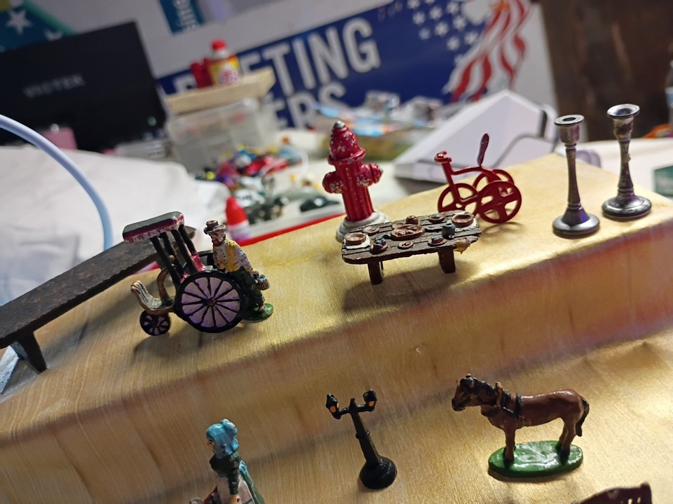 Vintage IRS CHINA Cast Iron Metal Miniature Wagon People Figurines 96 ...