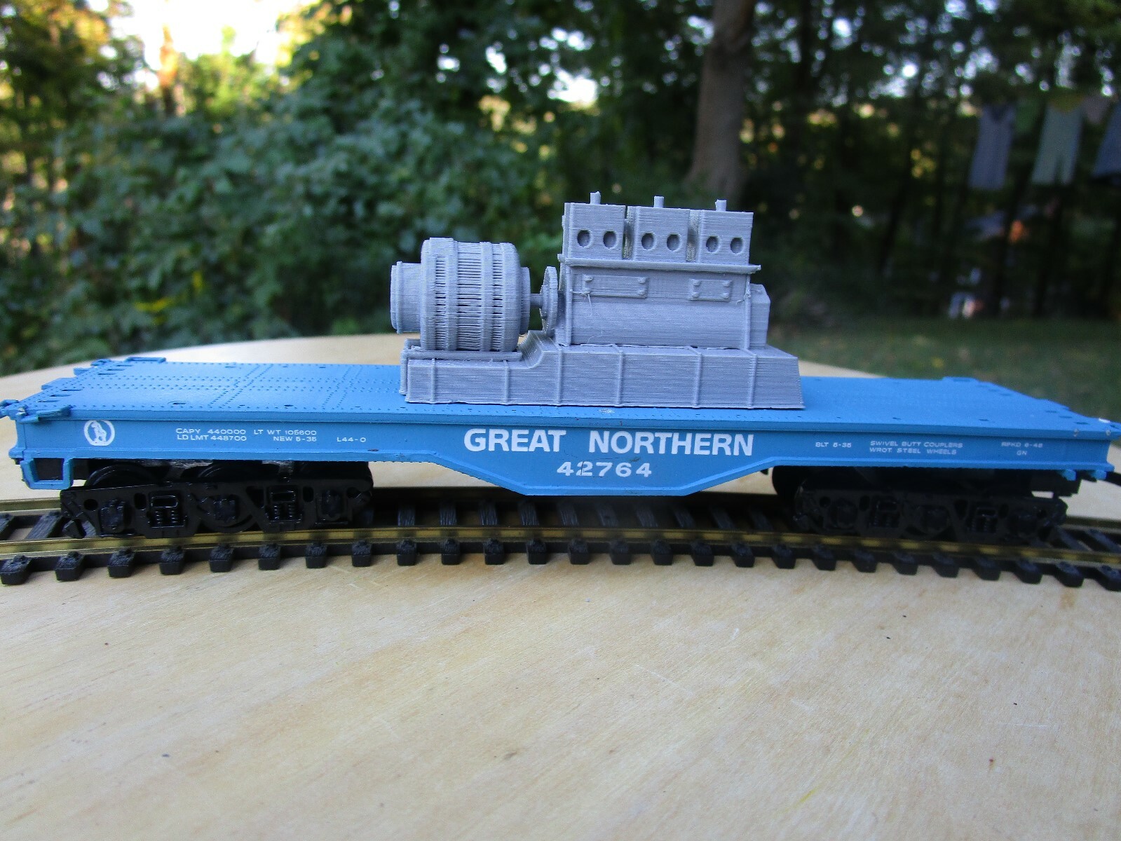 (1) " HO SCALE FLAT CAR LOAD " DIESEL ENGINE W/ GENERATOR 3D PRINTED 1: ...