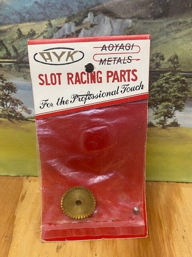 AYK R35 (QTY 1) 3mm CROWN GEAR 36T, 50P, WITH GRUB SCREW - NOS CIRCA 60 ...