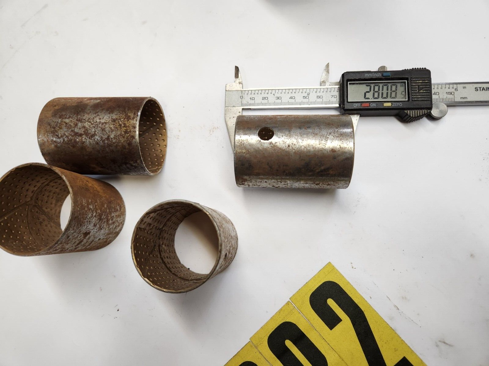 2x Clevite 02721 45F1079 King Pin Bushing + 2x Clevite 02726 | eBay