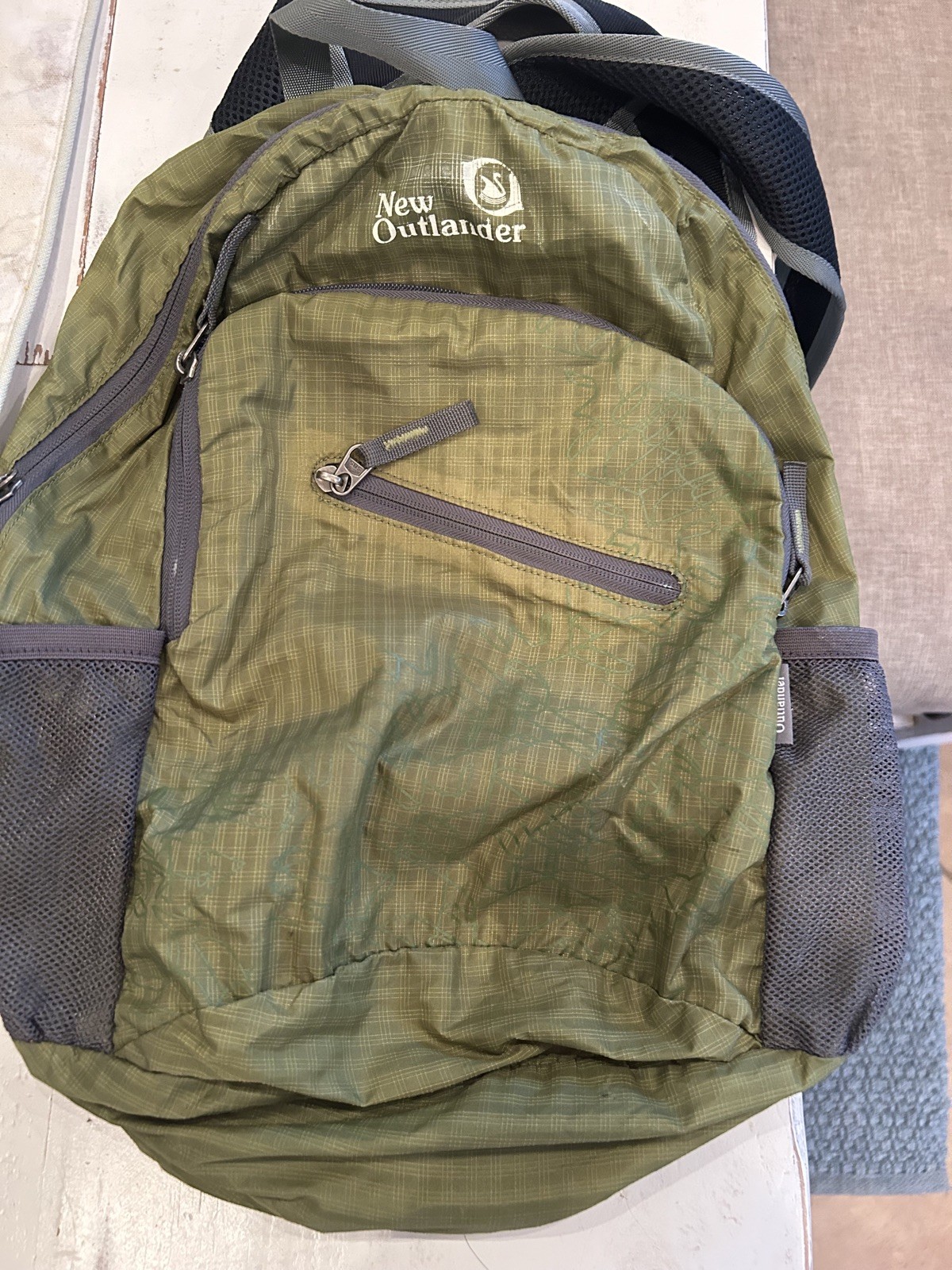 New Outlander Super Lightweight Backpack Green Outdoor Hiking Camping ...