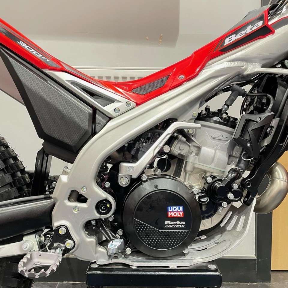 2026 BETA SINCRO 300 2T **BRAND NEW 2026** PETROL TRIALS BIKE - ORDER NOW!!!! | eBay UK