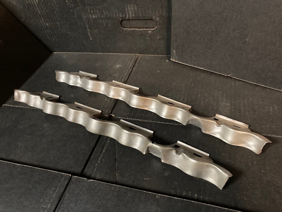 352 390 428 427 FE Oil drain deflector baffel sheild ( spring Rocker ...