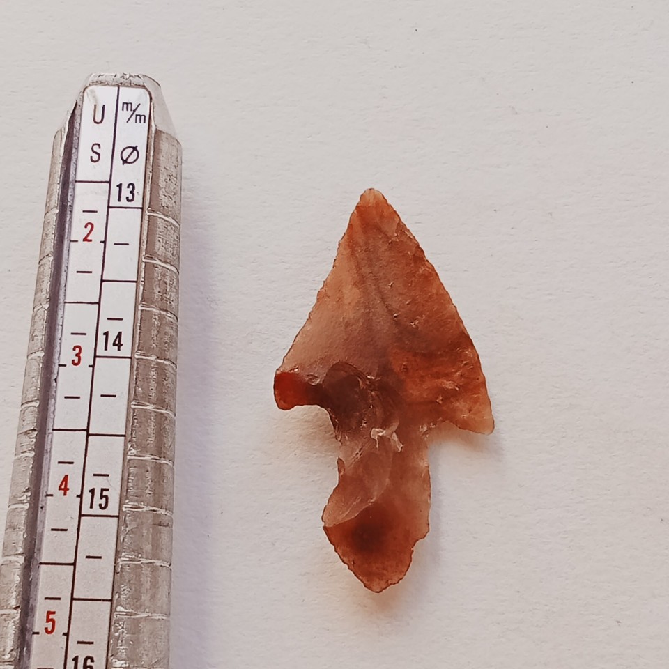 NEOLITHIC FLINT CARVED ARROWHEADS STONE AGE BRITAIN WAR RELIC 3000 B.C ...