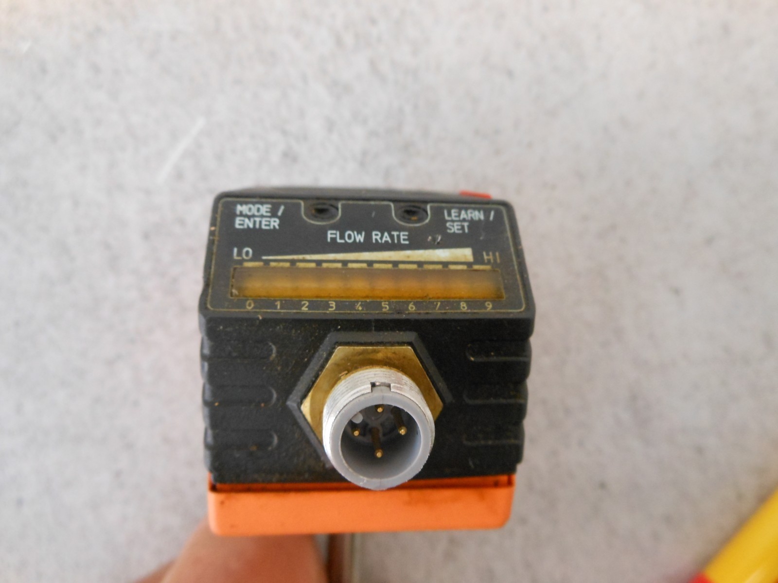 ifm EFECTOR Si1000 Sid10adbfpkg/us Flow Monitor 20-36v-dc 400ma for ...