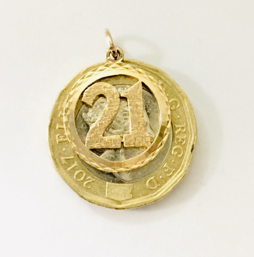VINTAGE 9ct Gold 21st Birthday Pendant/Charm Keepsake… - Gem