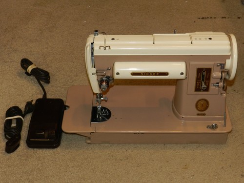 Singer 301A Sewing Machine Short Bed Tan/Cream Original Pedal EXCELLENT ...