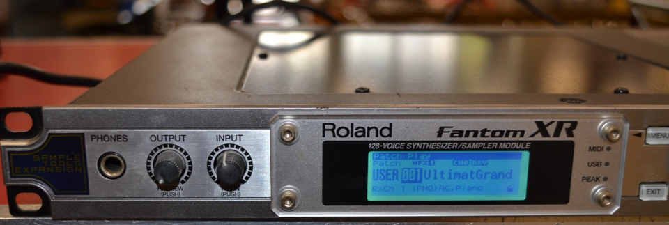 Roland Fantom XR 128 Voice Synthesizer/Sampler Module-**POWERS ON/USED ...