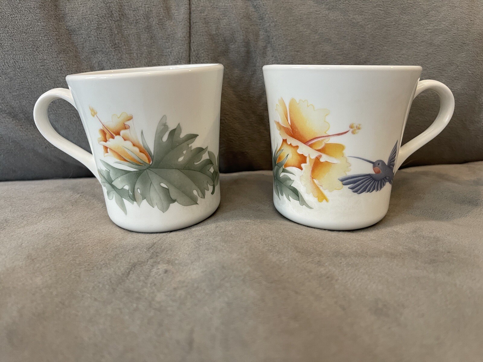 Vintage Set Of 2 Corelle Corning Hummingbird Hibiscus Mugs | eBay
