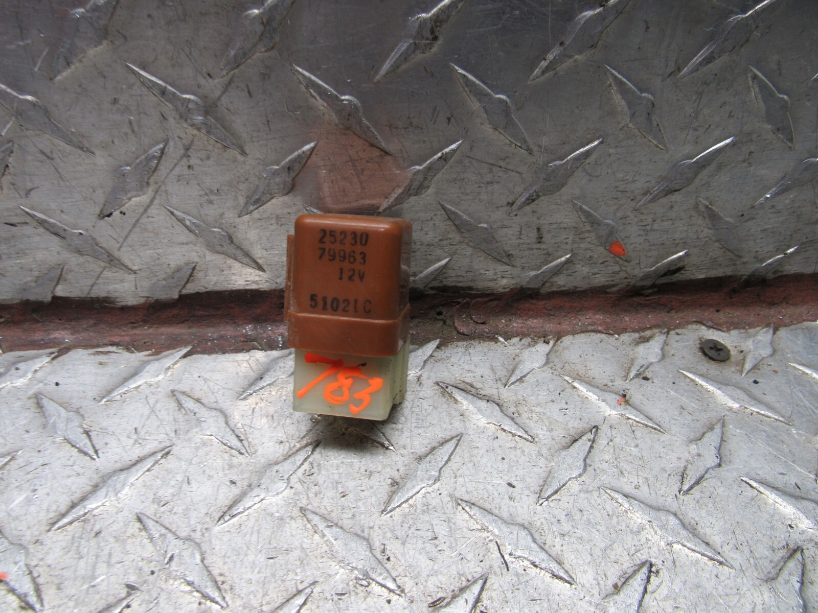06 NISSAN SENTRA RELAY FUSE 25230 79963 12V 1.8L | eBay