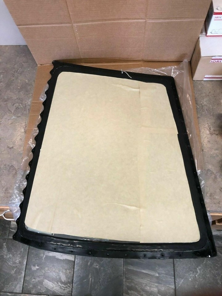 959.81.10.103 Pilatus PC-12 Windshield Assy RH NP-172101-02 | eBay