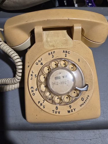 Vintage Rotary Dial Desk Phone 1984 AT&T Tan Bell Systems 🔔 ☎️ 💪 WORKS ...