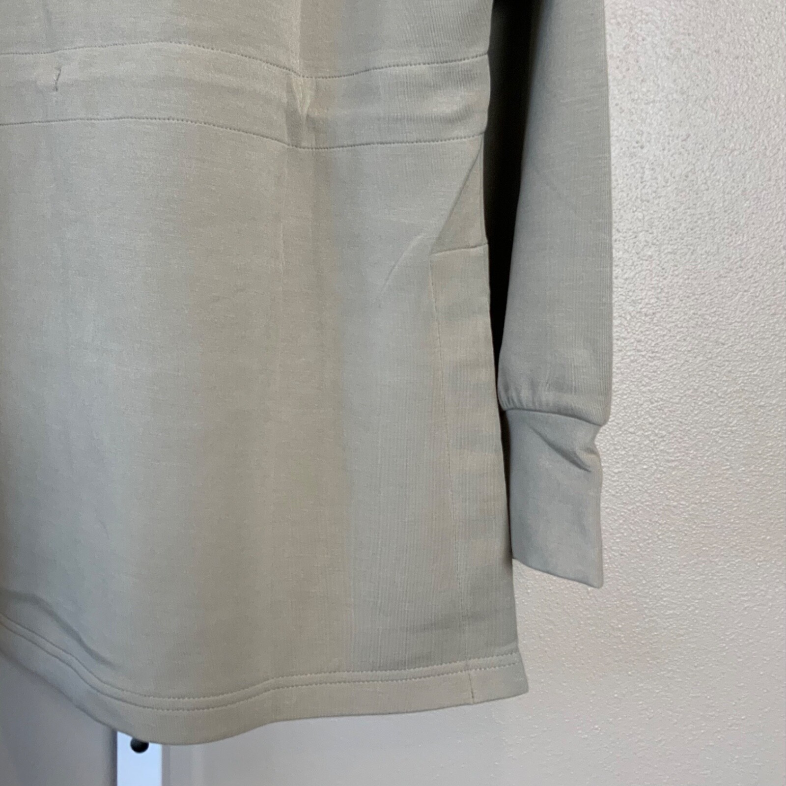 NWT Women’s Varley Seneca Rock Freya Drawstring Sweat Top, XL, $148 NEW ...