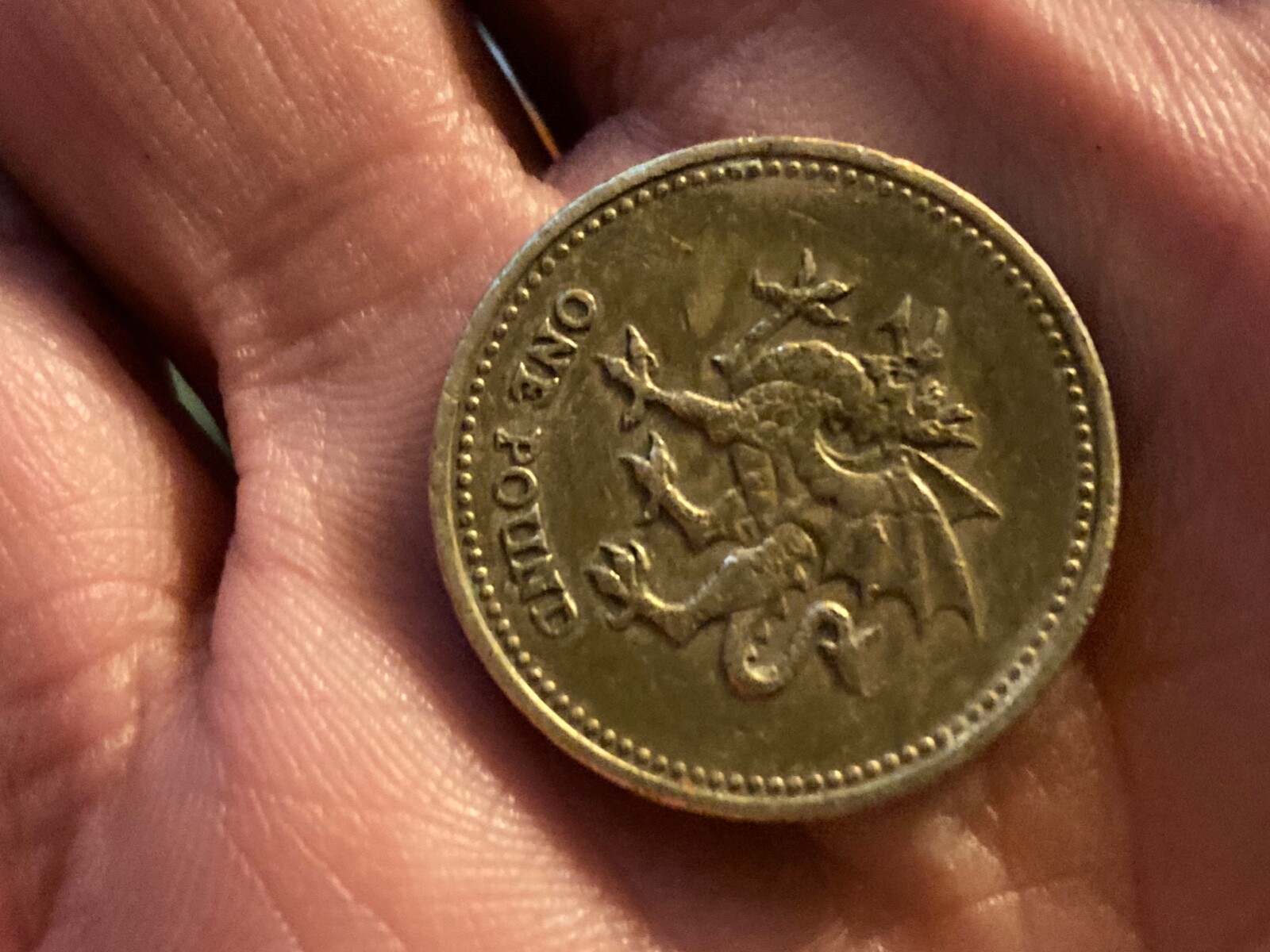 RARE 2000 Welsh Dragon £1 One Pound Coin Circulated "possible ...
