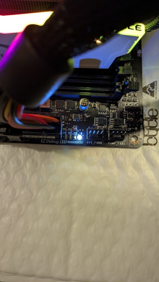 MSI Z490 Tomahawk ATX Motherboard *Faulty/for parts not working* | eBay ...