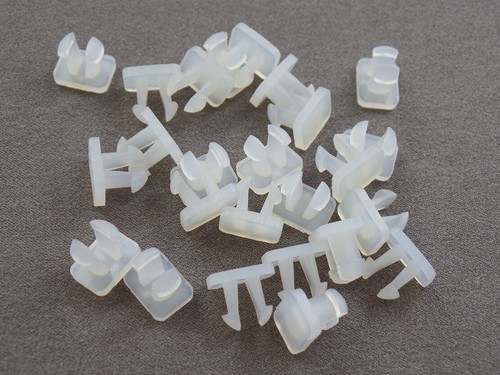 20 Türdichtung Klammer Clips für Mercedes W123 W124 W140 W201 W210 ...
