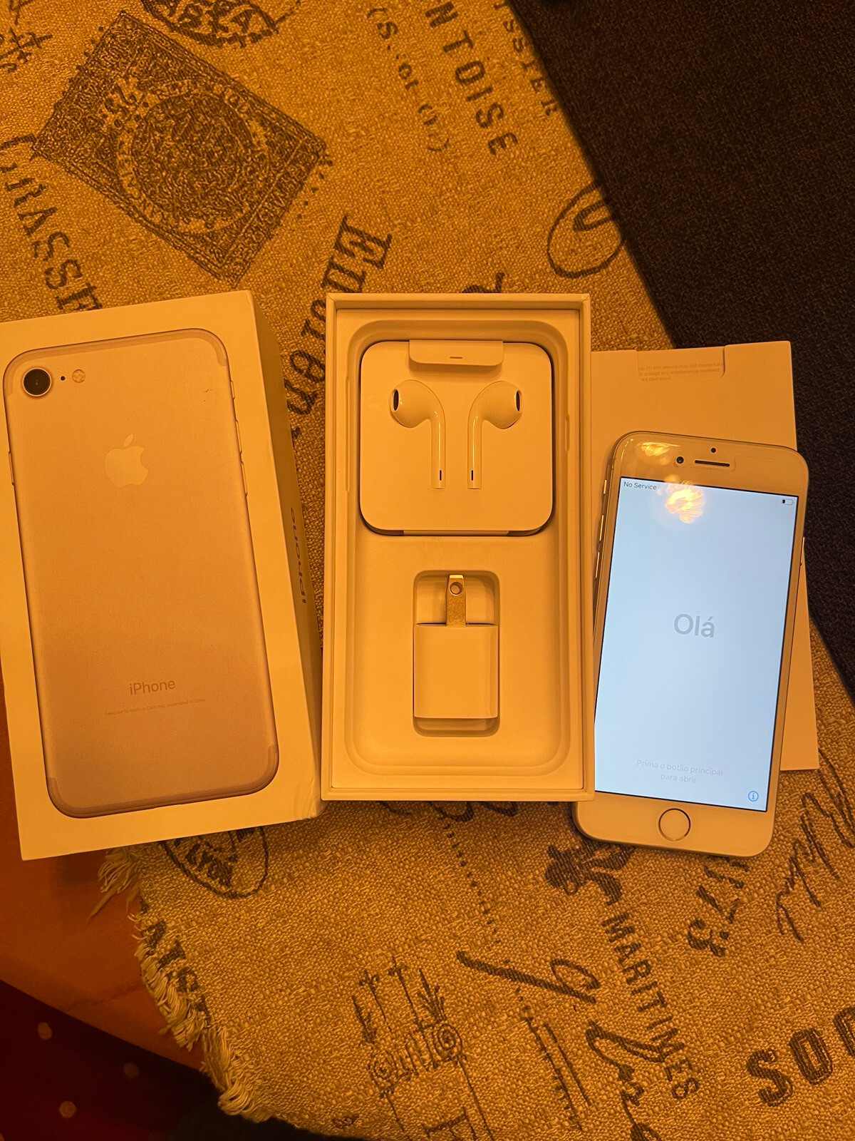 Apple+iPhone+7+-+32GB+-+Silver+%28T-Mobile%29+A1778+%28GSM%29 for sale ...