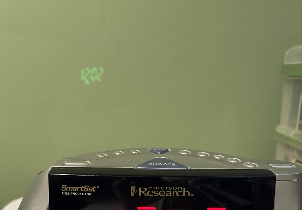 Emerson Research CKS3528 SmartSet Time Projection Dual Alarm Clock ...