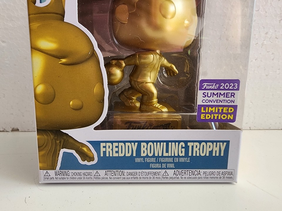Funko Pop! Freddy Bowling Gold Trophy SE 2023 Summer Convention ...