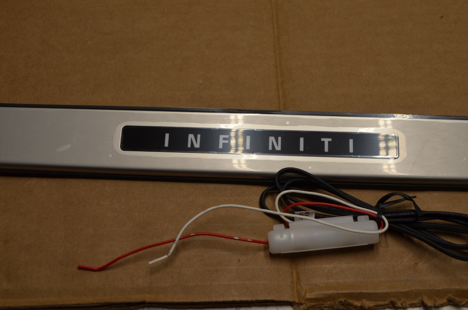 INFINITI Radiant Illuminated Kick Plates (4-Piece Set / Only Front ...