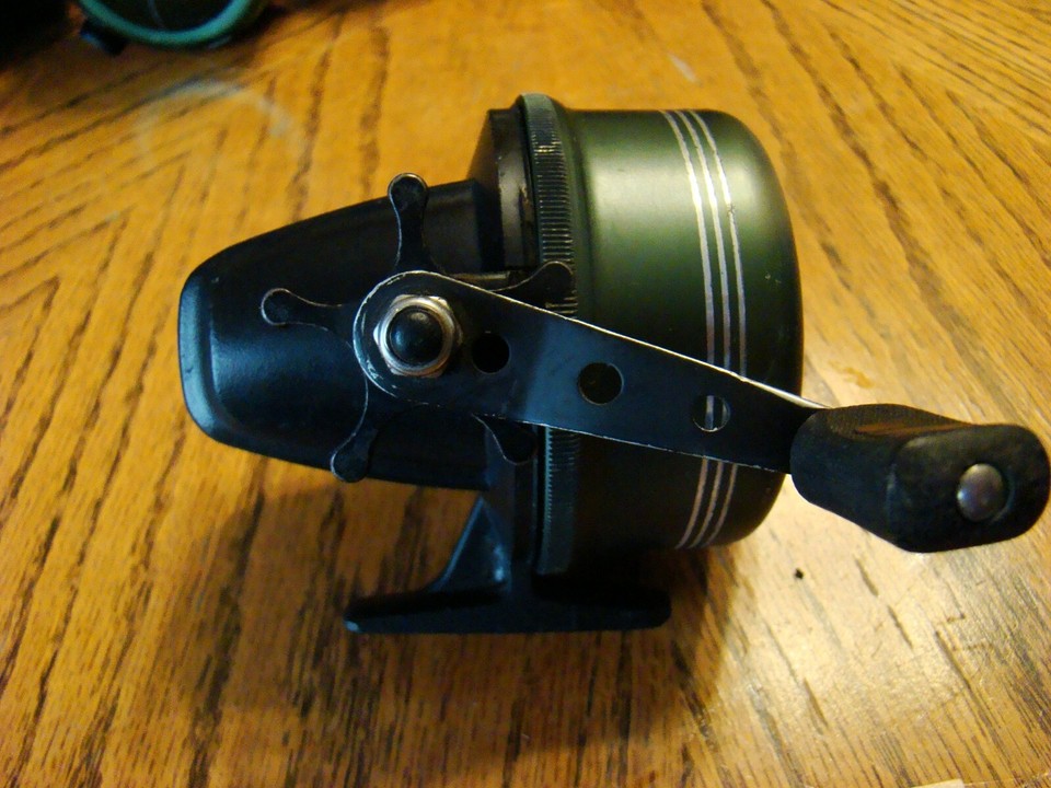 U4121 PF JOHNSON SABRA 545 SPINCAST FISHING REEL | eBay