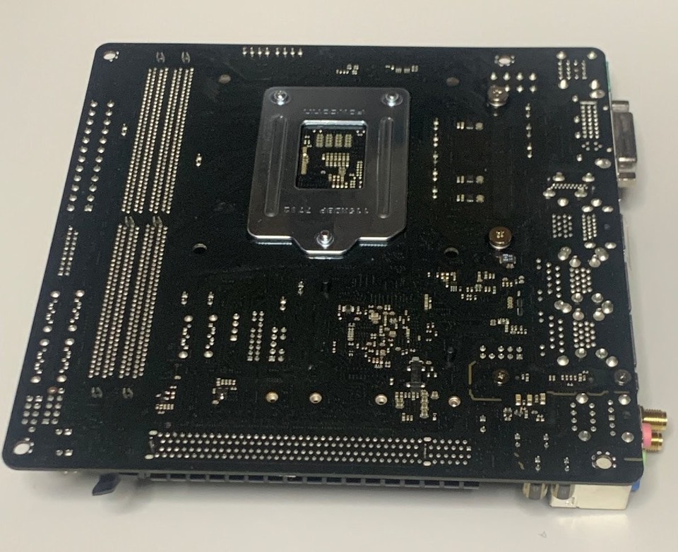 ASRock H270M-ITX/ac Mini-ITX Mainboard mit Intel Core i7-7700 CPU gebraucht | eBay.de