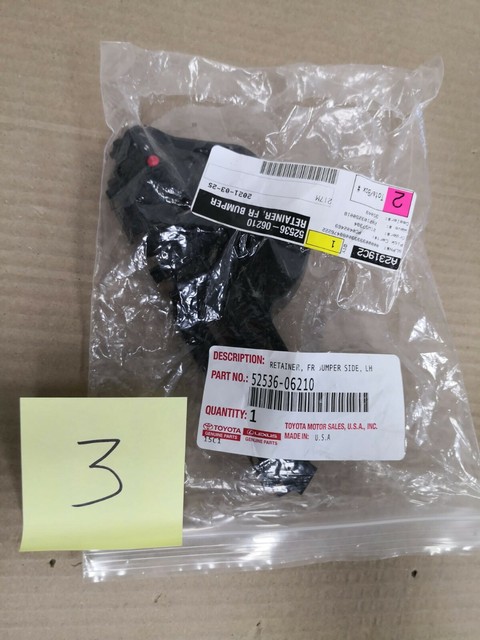 2018 Toyota Camry Front Bumper Side Retainer Left 5253606210 OEM for ...