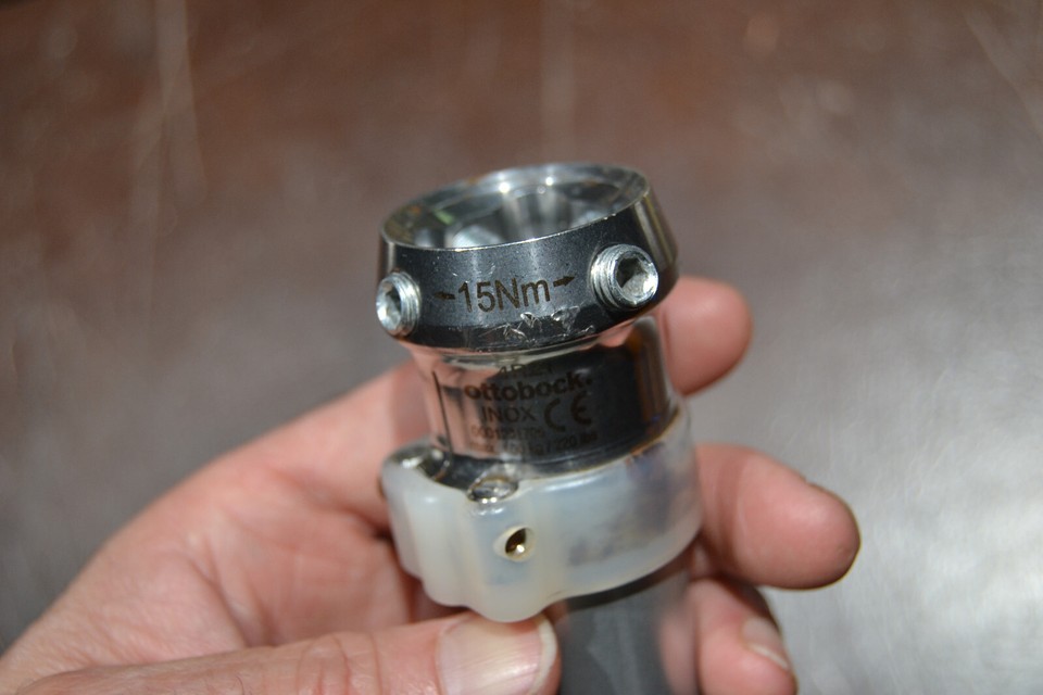 OTTOBOCK Otto bock 4R21 & 2R2 pylon tube clamp prosthetic parts 15nM 15Nm | eBay