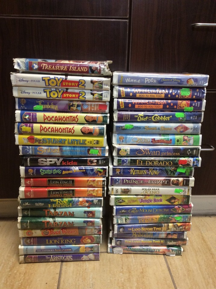Lot of 10 VHS Clamshell VHS Movies Disney/ Paramount and more! SEE LIST ...