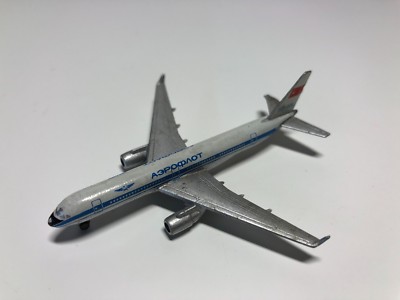 Usado - Miniatura Avion AEROFLOT - TU-204 - SCHABAK 950 - Airplane | eBay