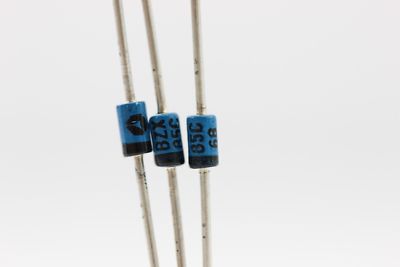 BZX85-C68 THOMSON ZENER DIODE NOS (ancien stock neuf) 1 pièce ...