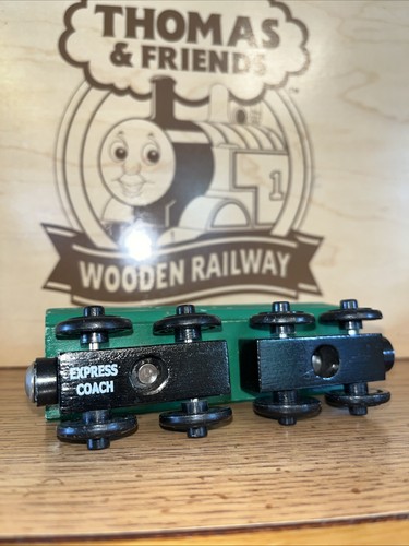 EXPRESS COACH ! THOMAS FRIENDS TRAIN WOODEN RAILWAY ! 2003 FACTORY ...