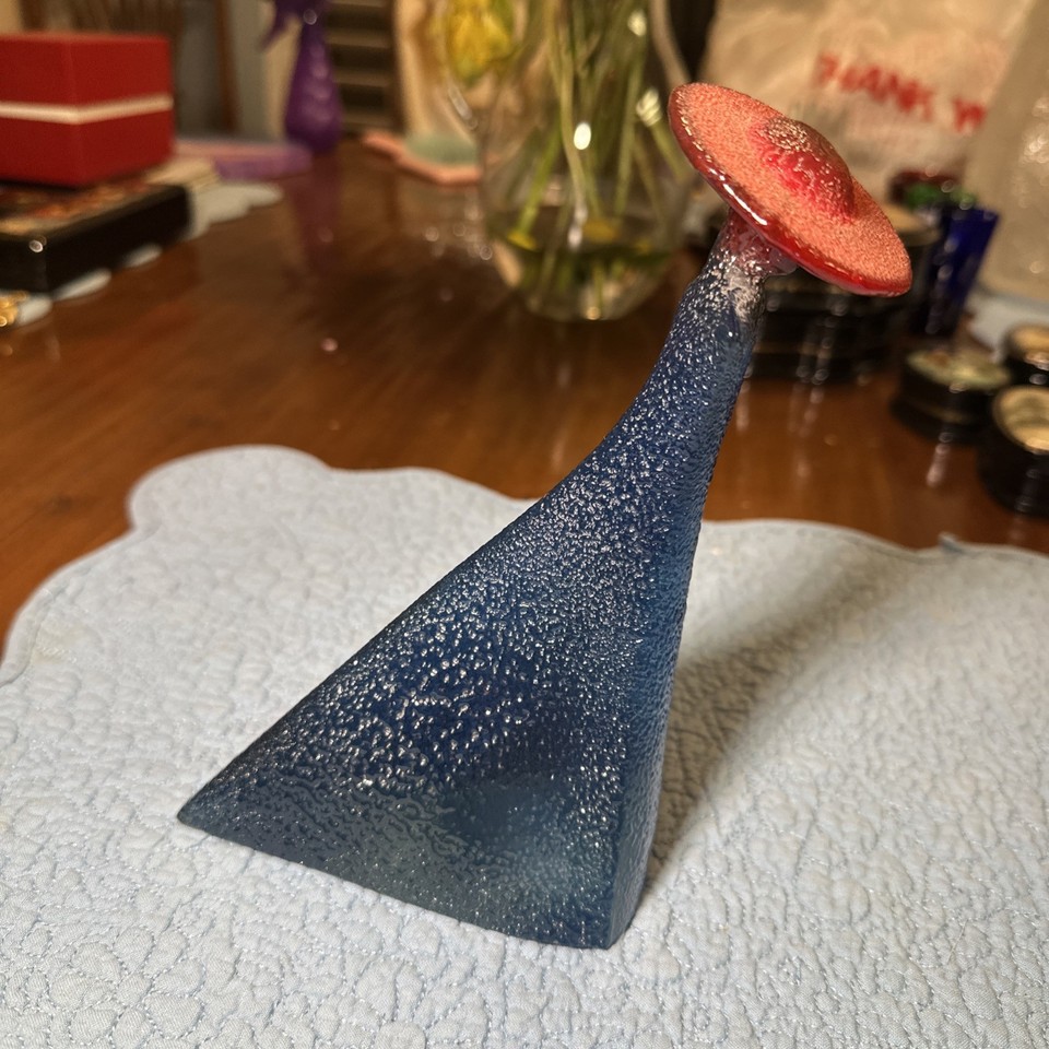 Kosta Boda Glass Madam Blue “Catwalk” Series 7” Figurine Kjell Engman ...