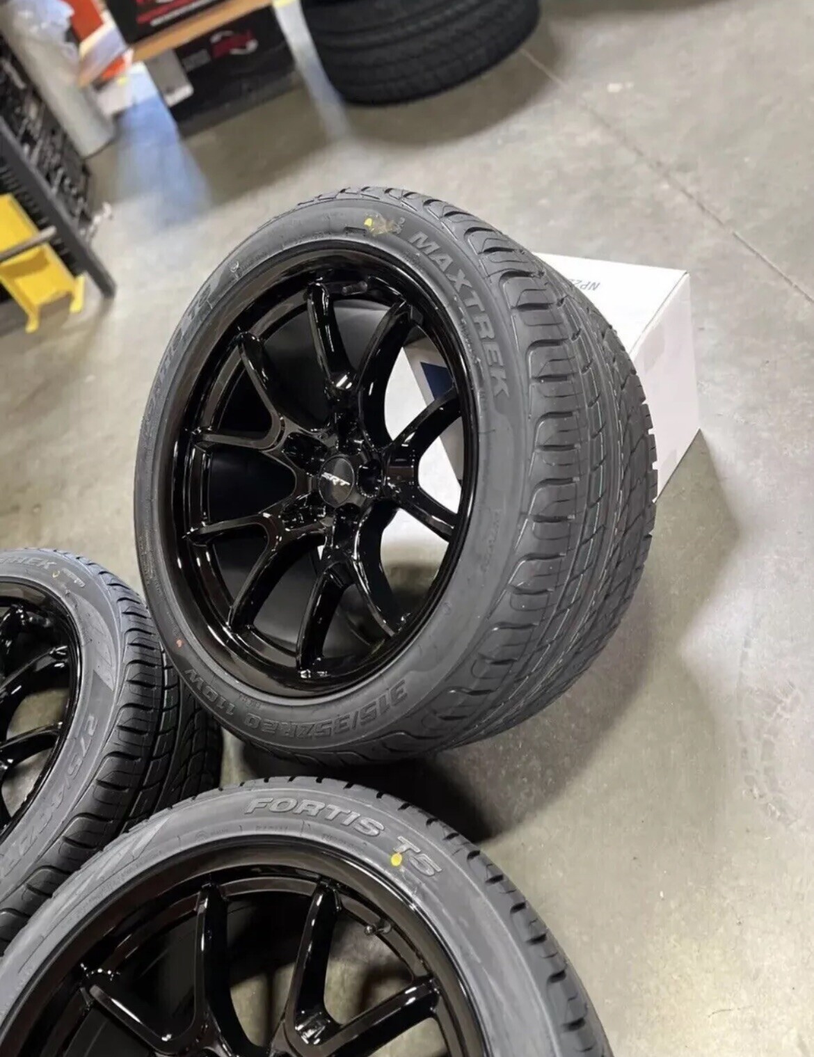 4) WIDEBODY 20x11 Gloss Blk SRT Hellcat 50th ANV Wheels Tires Charger ...