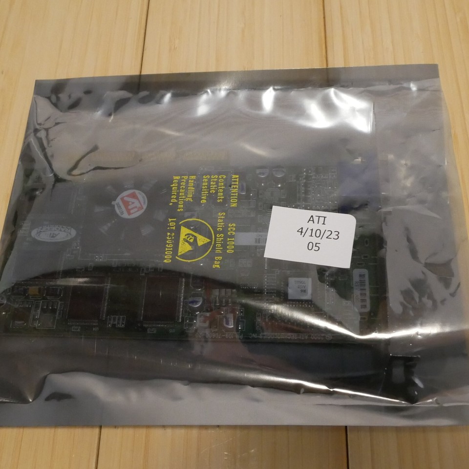 ATI RADEON 7200 AGP 4x GRAPHICS CARD R10032 MB 1027060421 Video Card ...