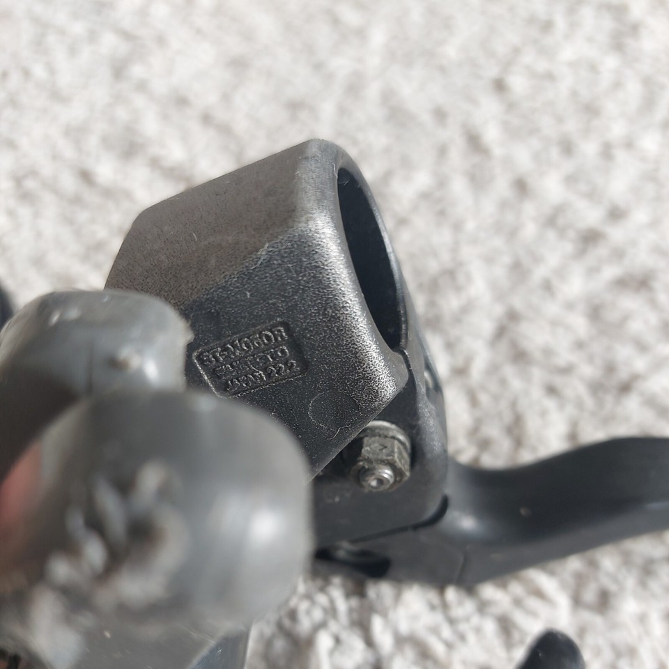 90er Jahre, Retro, Shimano ST-M050 Set, Vintage Brems- und Schalthebel ...