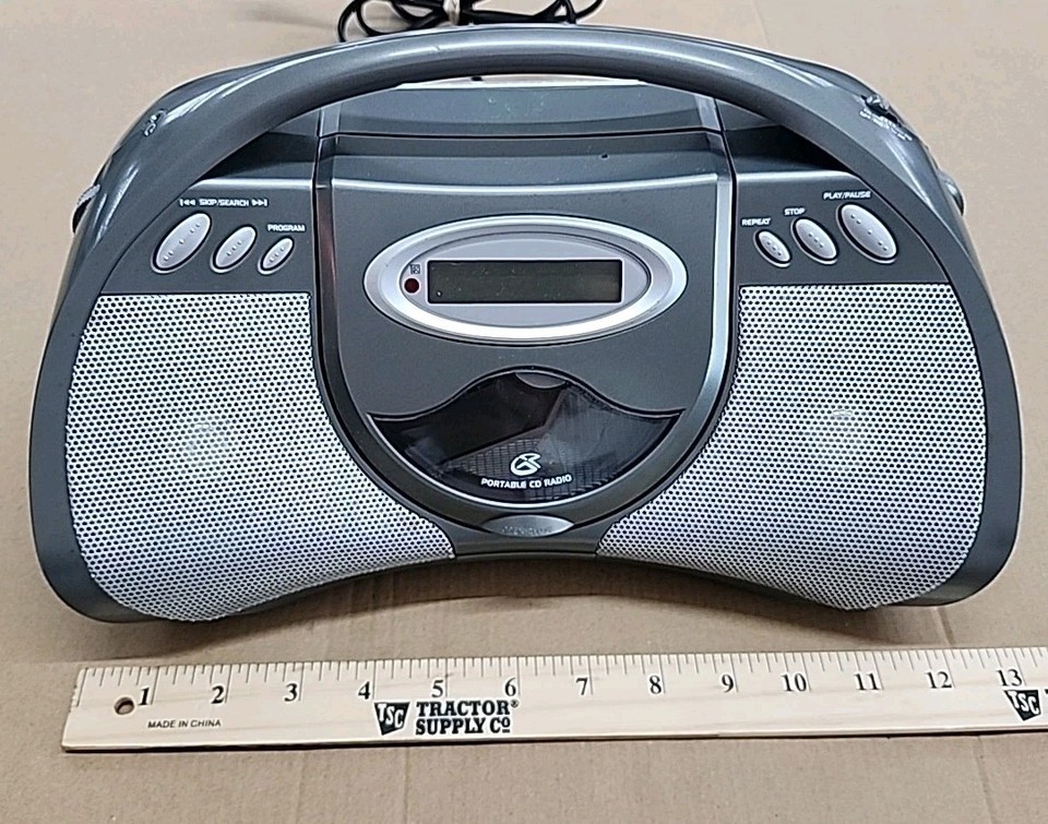 2010 GPX Portable CD Player Boombox with AM/FM Radio - Gray BCD2306DP ...