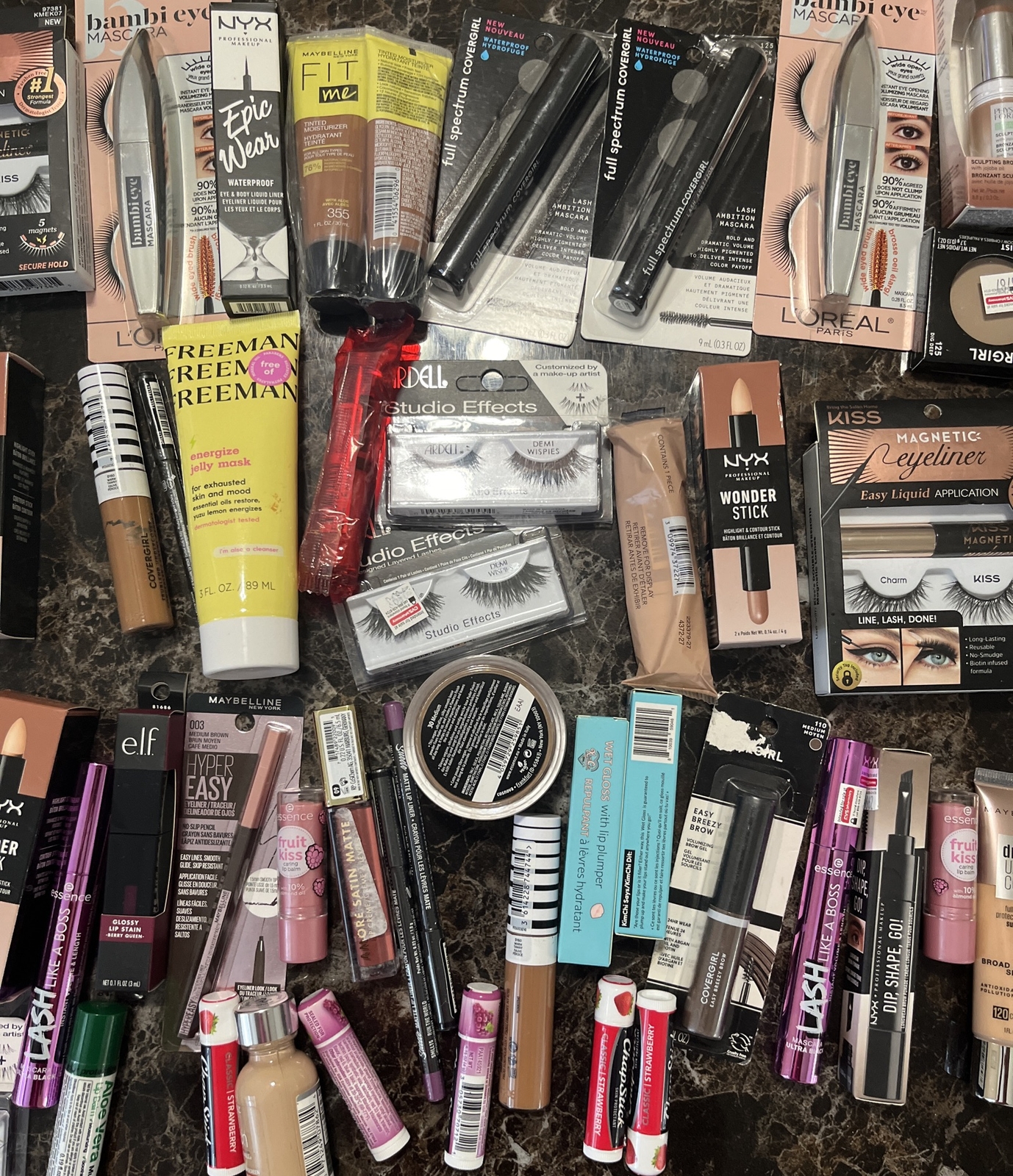 Lot Of 52 Makeup Lot Maybelline, Cover Girl,Nyx ,L’Oréal Kiss ...