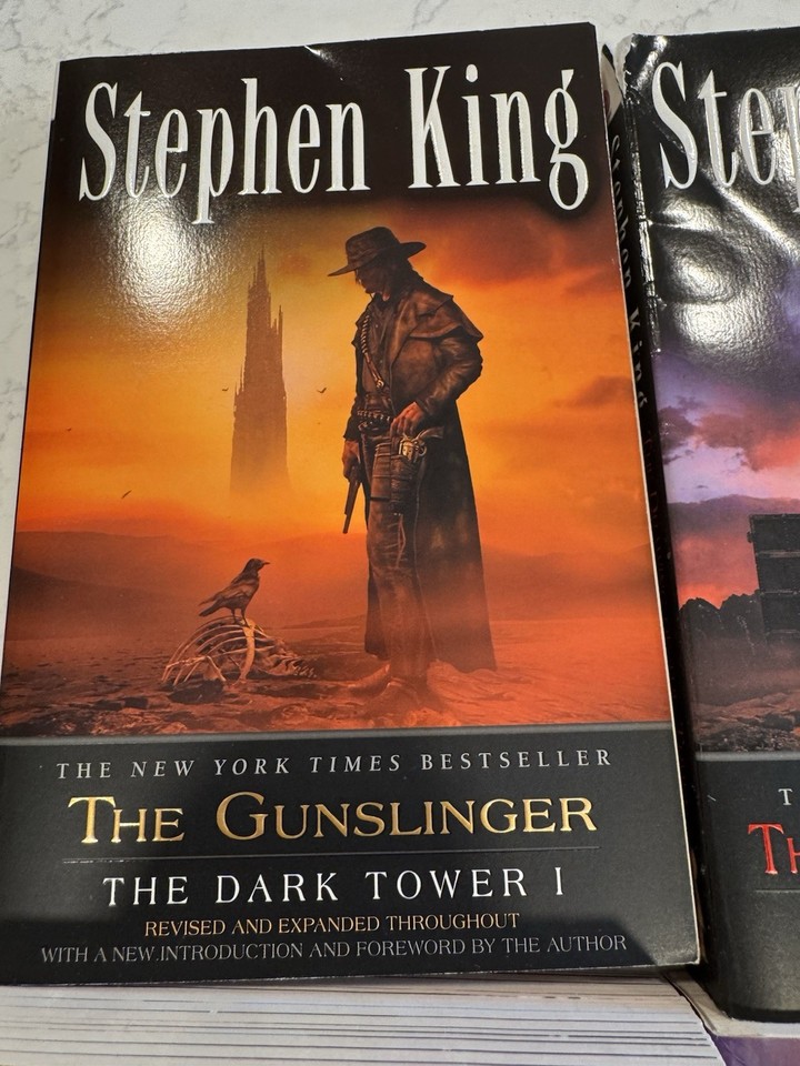 The Dark Tower 8-Book Boxed Set by Stephen King (English) Trade ...