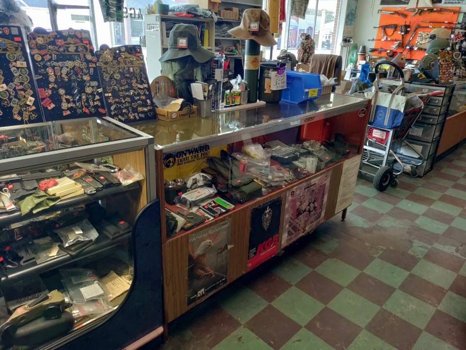 ONE-MILITARY SURPLUS KITCHEN M59 FIELD RANGE STOVE OVEN NO POTS,PANS Or ...