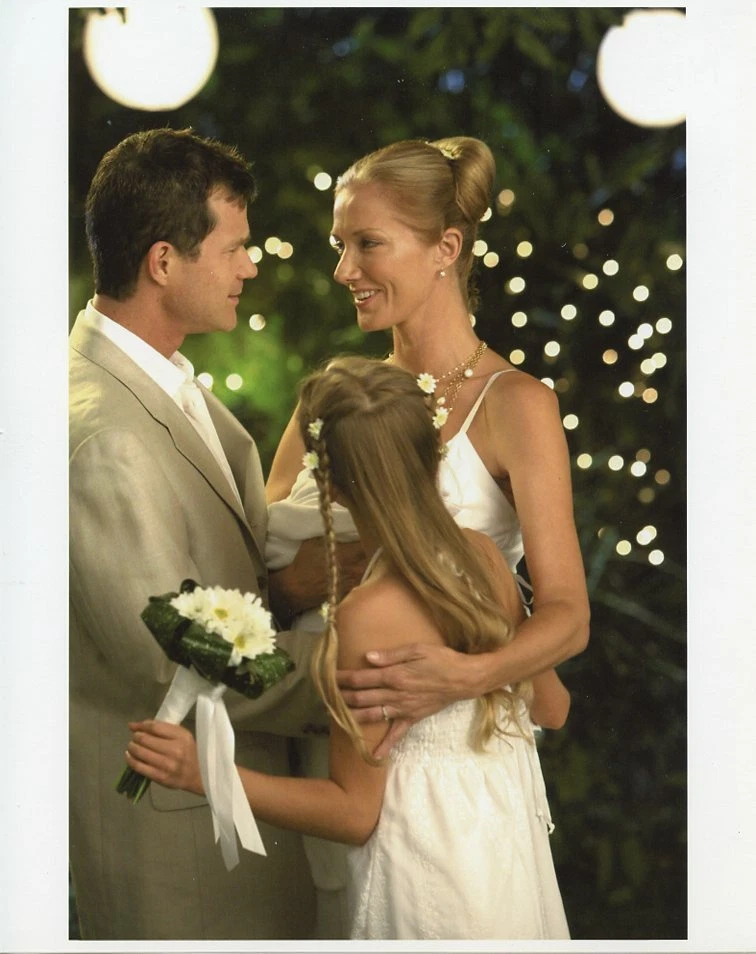 Kelly Carlson Married