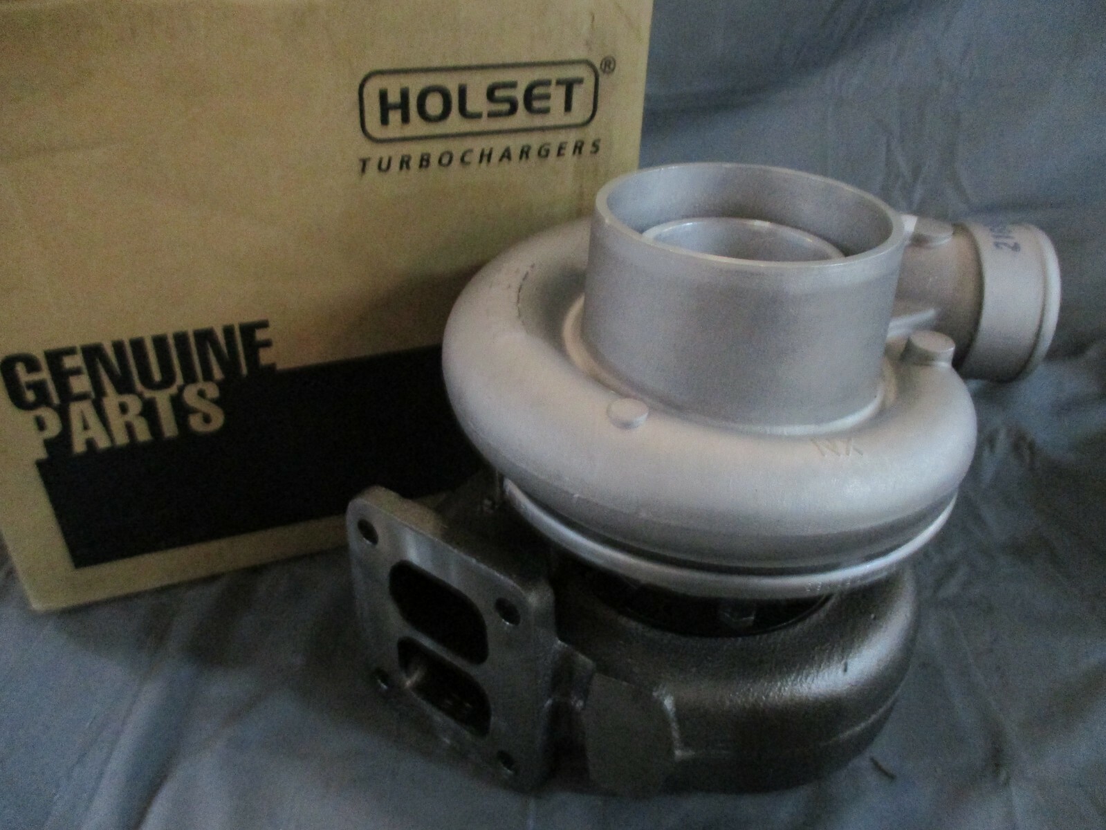 CUMMINS HOLSET NEW OEM TURBO-CHARGER 3802303 3524034 3524035H H1E 8.3 8 ...