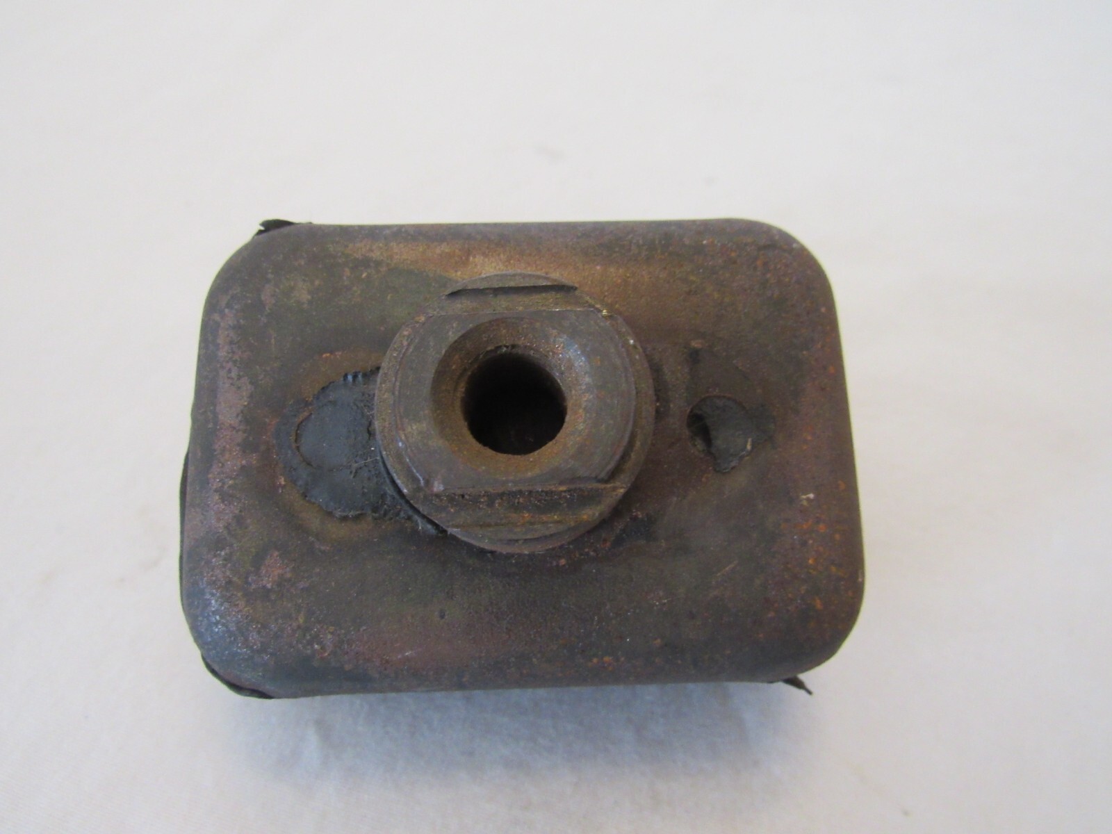 NOS 1938-51 Chevy BelAir Styleline Fleetline Front Motor Mount OEM GM ...